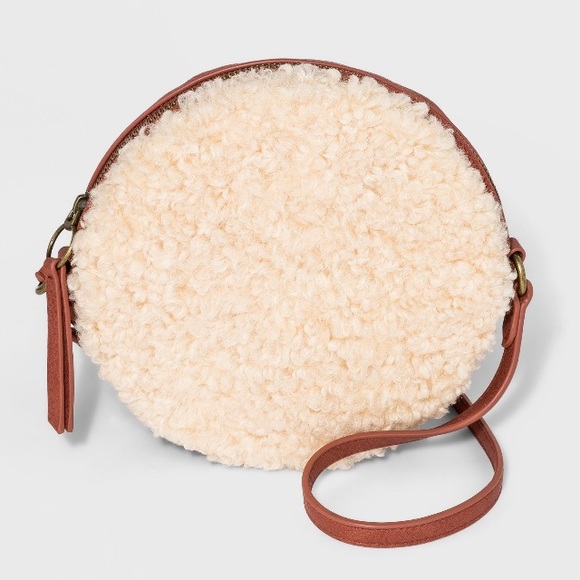 Universal Thread | Bags | Universal Thread Sherpa Crossbody Canteen Bag ...
